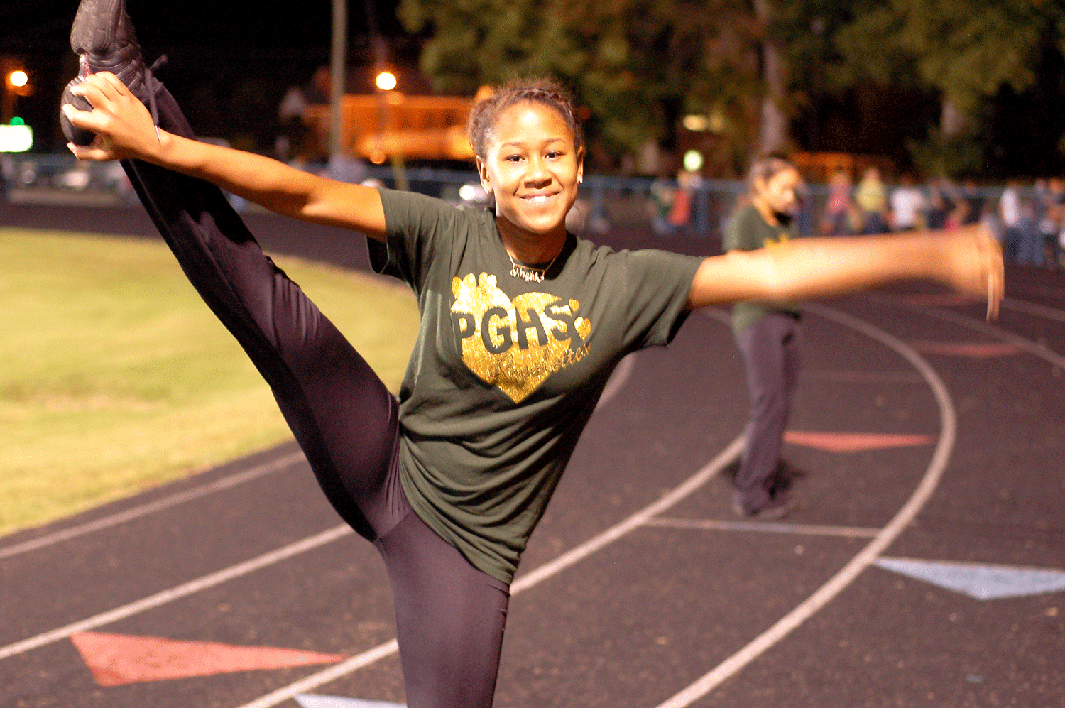 Senior Royalettes Lead Group With Experience – trnwired